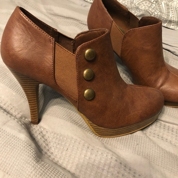 Shoes | Camel Colored Heels | Poshmark
